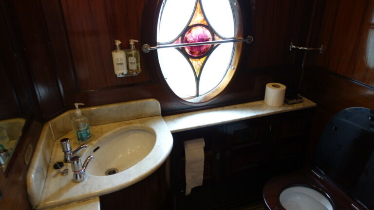 The British Pullman Train (Victoria Station) - Major Foodie