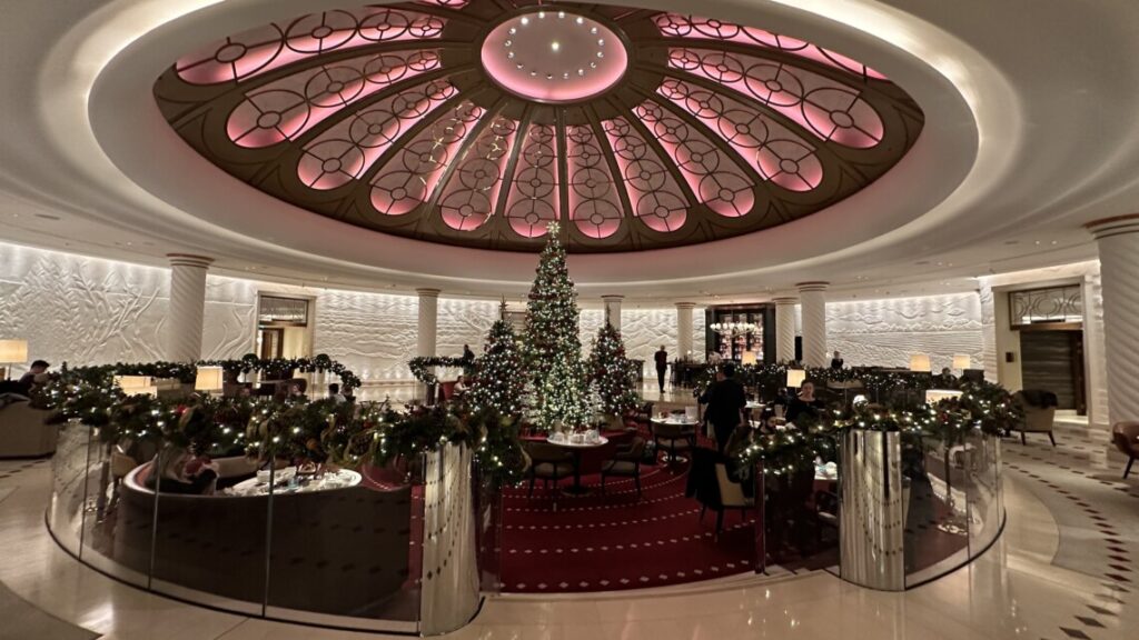 Rotunda Lounge at The Four Seasons (Trinity Square) - Major Foodie